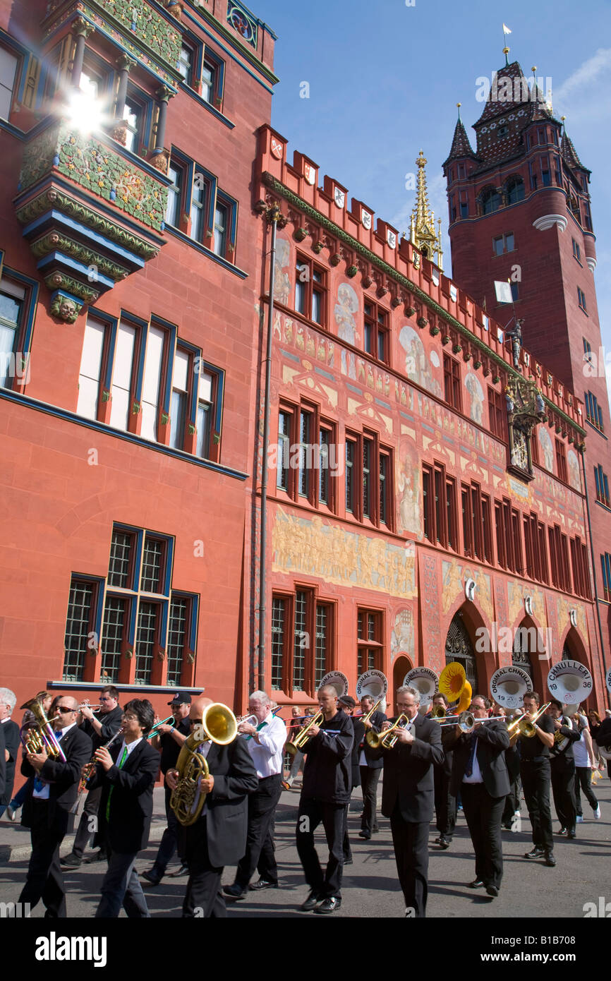 Guggen musiker -Fotos und -Bildmaterial in hoher Auflösung – Alamy