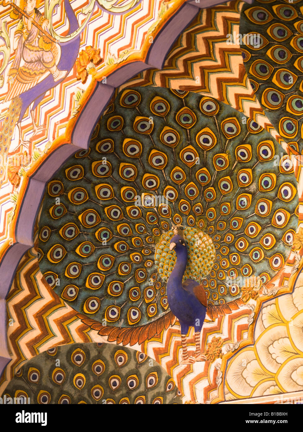 Komplizierte designdetails -Fotos und -Bildmaterial in hoher Auflösung ...