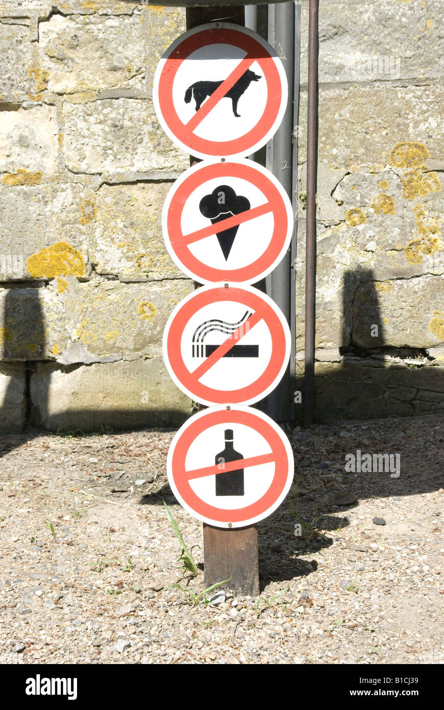 Verbot beschreiben -Fotos und -Bildmaterial in hoher Auflösung – Alamy