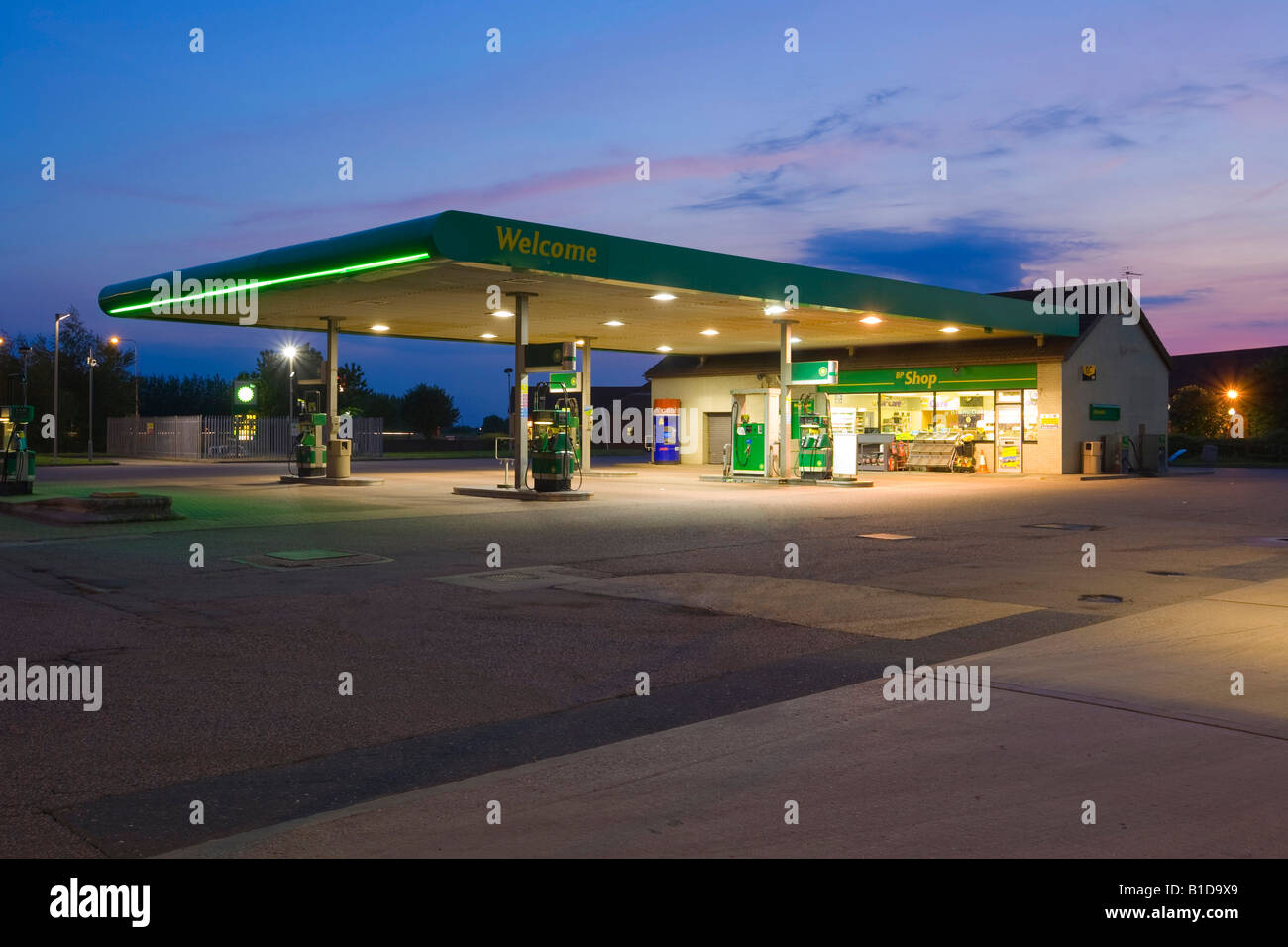 Bp filling station -Fotos und -Bildmaterial in hoher Auflösung – Alamy