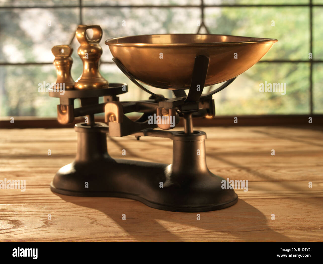 Gewicht wiegen -Fotos und -Bildmaterial in hoher Auflösung – Alamy