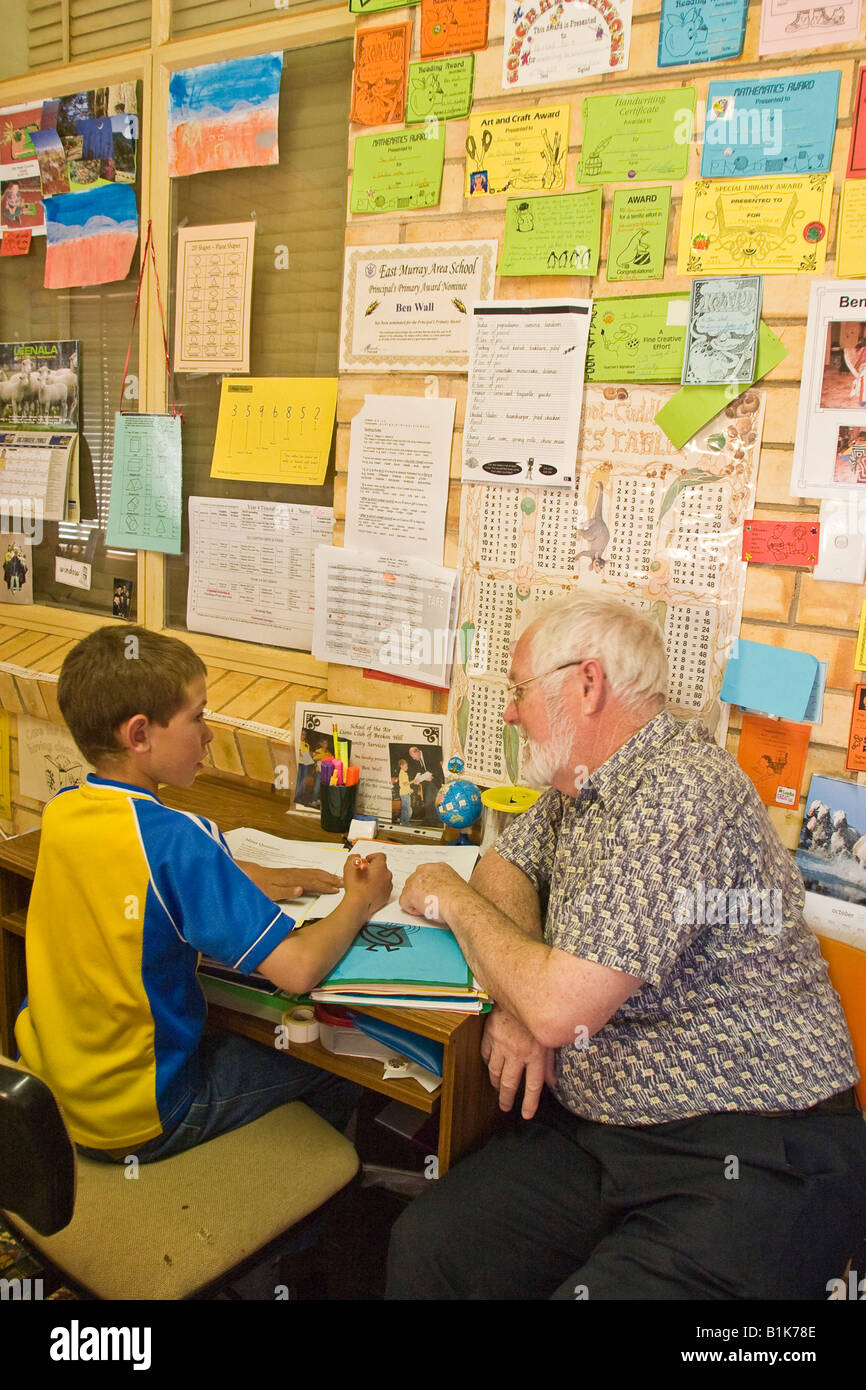 Outback school of the air -Fotos und -Bildmaterial in hoher Auflösung ...