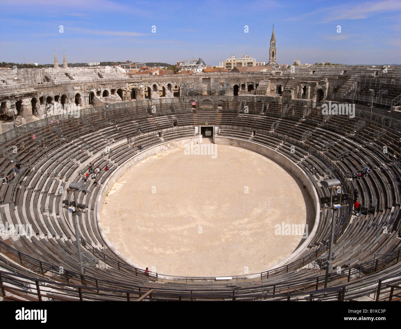 Amphitheater von nimes -Fotos und -Bildmaterial in hoher Auflösung – Alamy