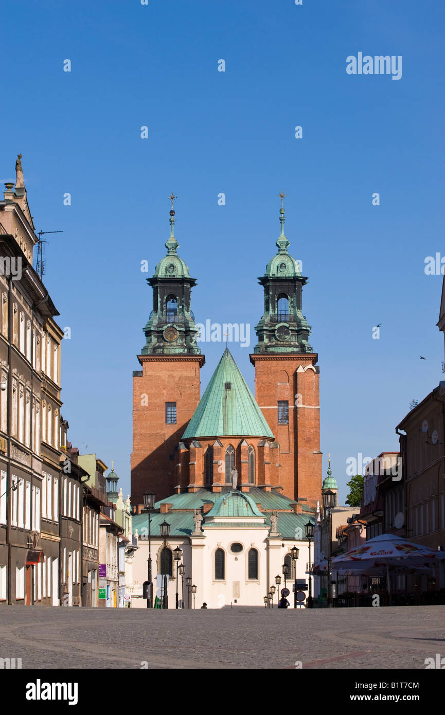 Gniezno cathedral gniezno -Fotos und -Bildmaterial in hoher Auflösung ...