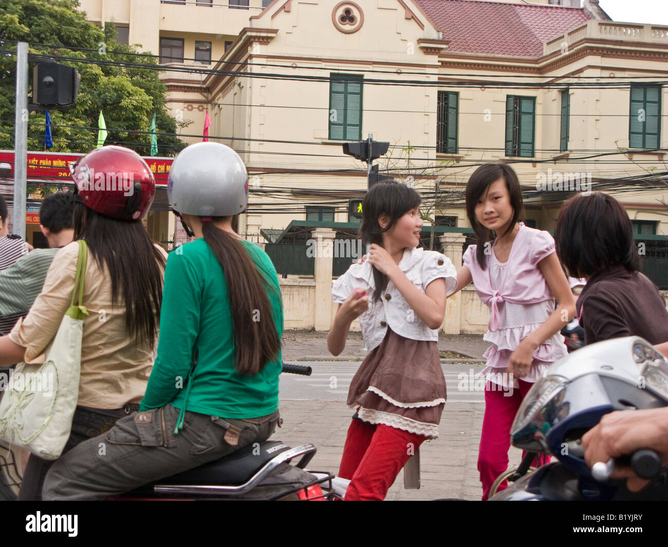 Girls scooter motorbike transport -Fotos und -Bildmaterial in hoher ...