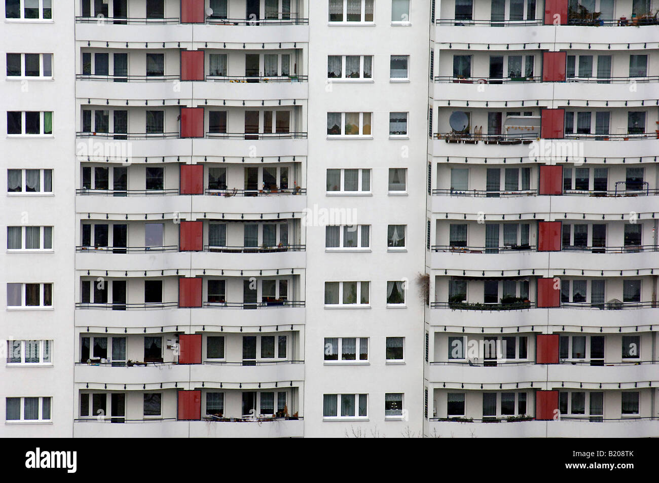 Prefabricated building monotonous -Fotos und -Bildmaterial in hoher ...