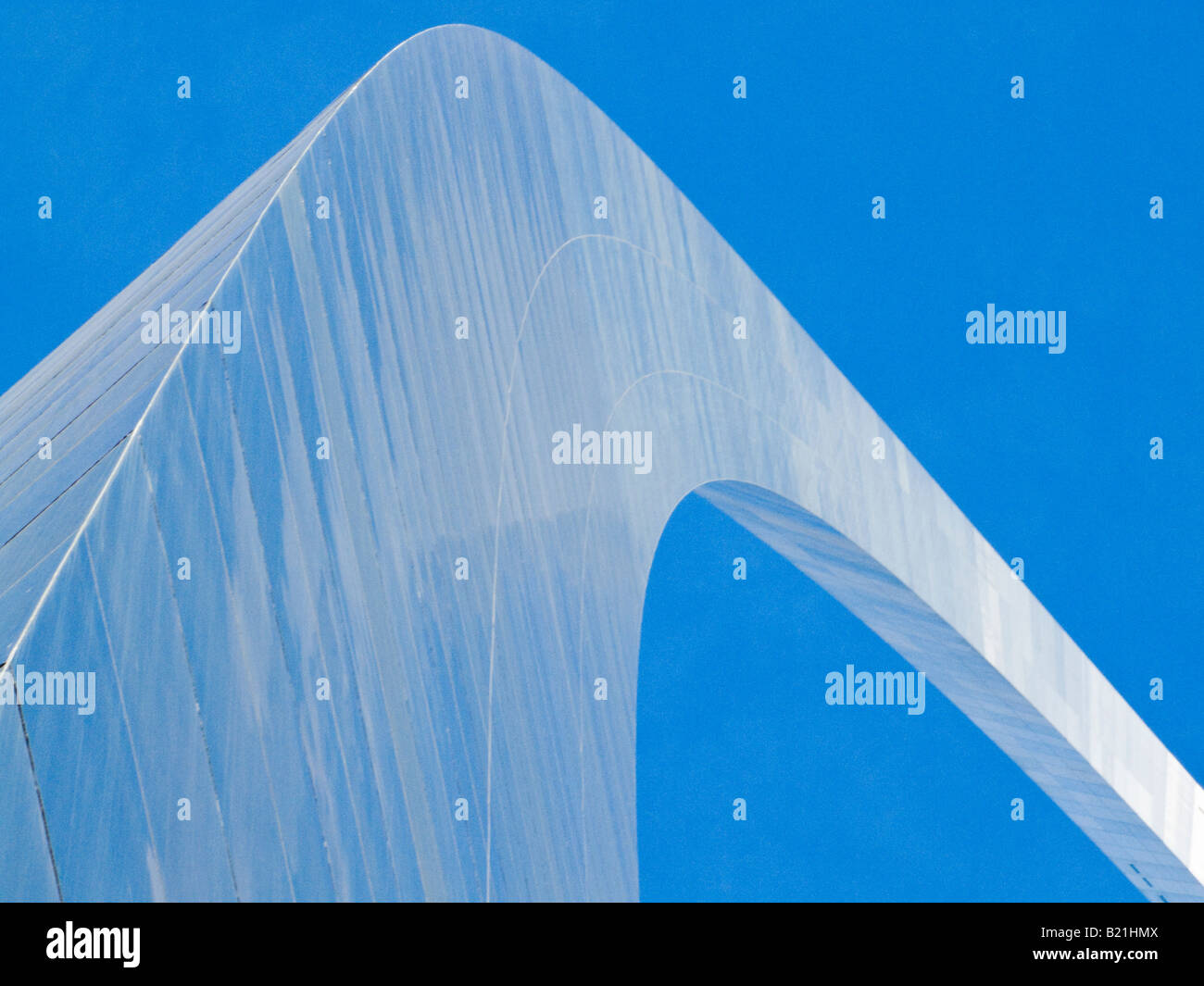 Abgeschlossen im Jahr 1965, erinnert an die St. Louis Arch Thomas ...