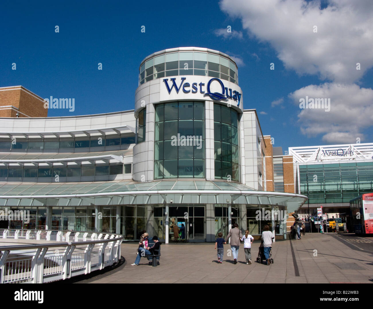 Shops westquay shopping centre southampton -Fotos und -Bildmaterial in ...