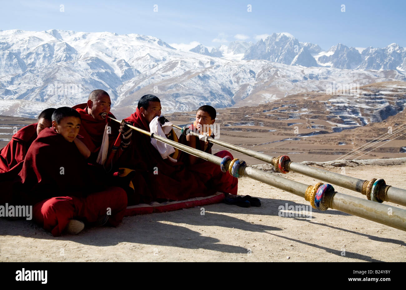 Tibetan Horn Stockfotos & Tibetan Horn Bilder - Alamy Tibetan Horn Stockfotos & Tibetan Horn Bilder - Alamy