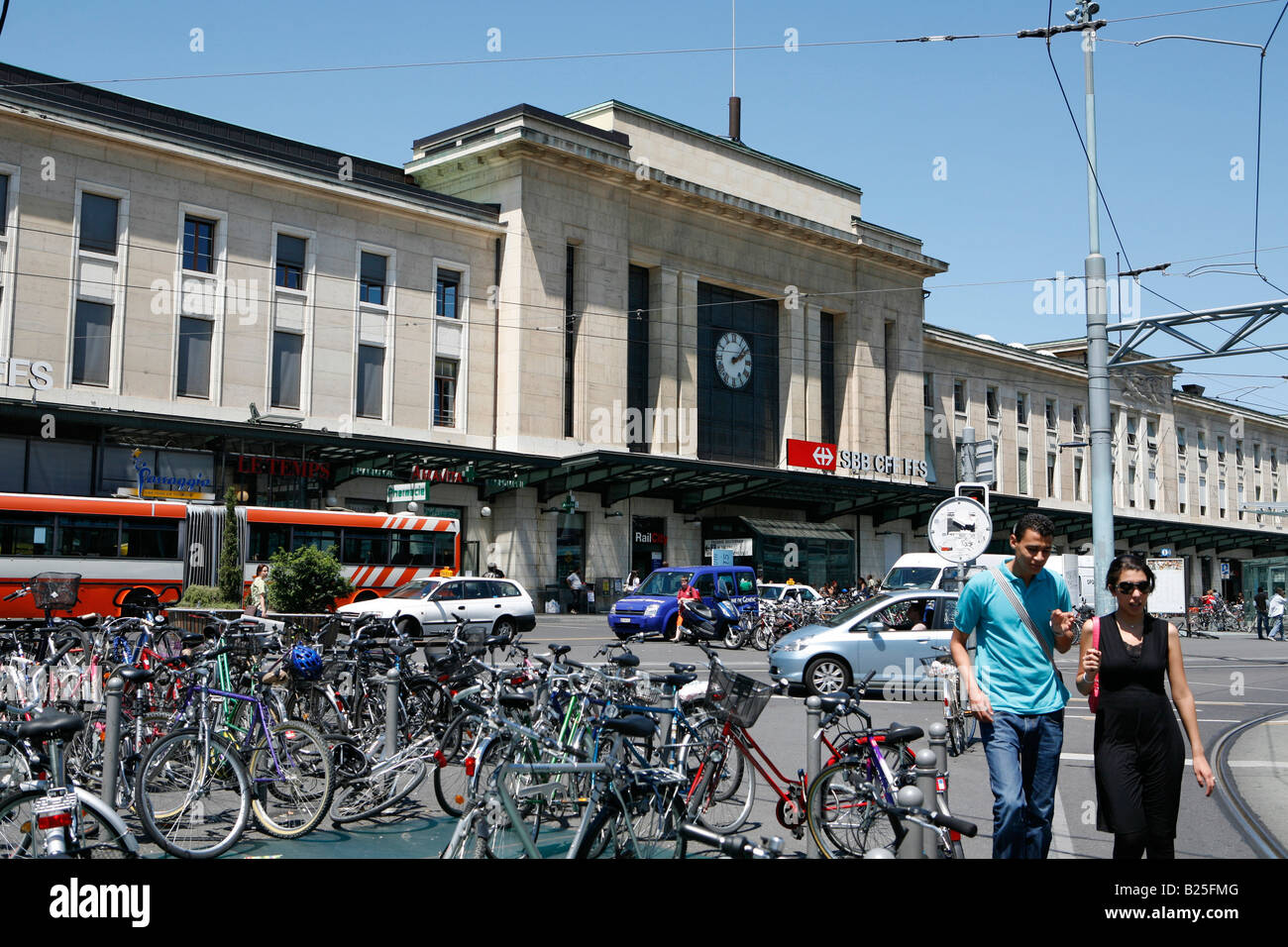 Gare de cornavin -Fotos und -Bildmaterial in hoher Auflösung – Alamy