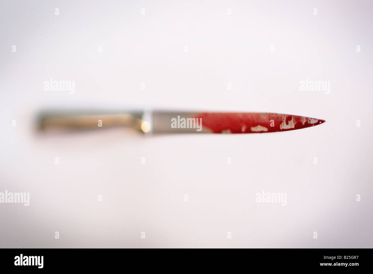 Stabbing knife crime blood -Fotos und -Bildmaterial in hoher Auflösung ...