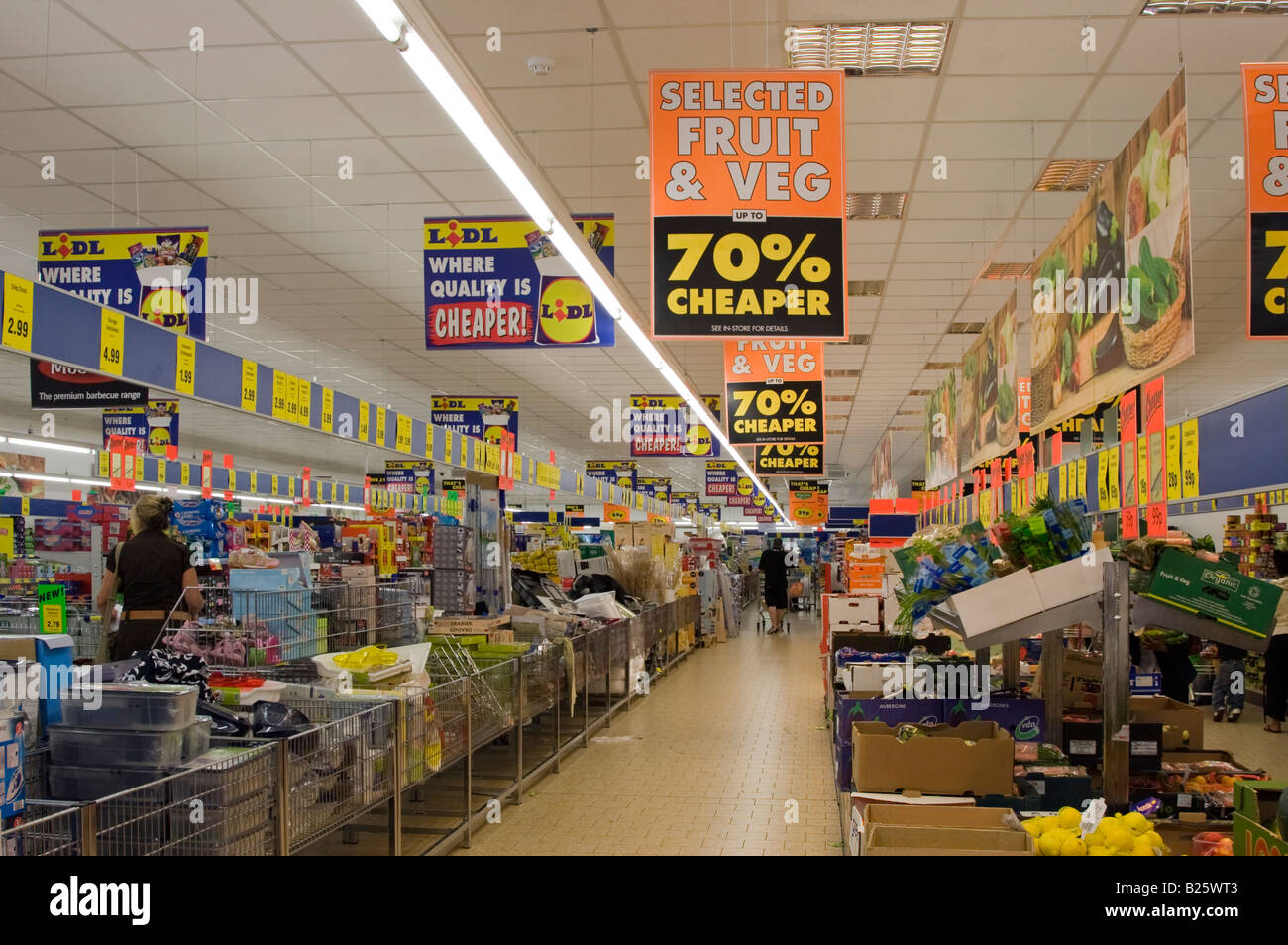 Lidl Discounter Aylesbury Buckinghamshire Stockfotografie - Alamy