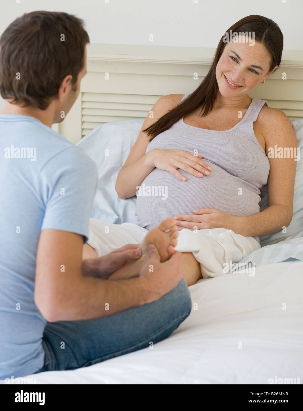 Schwanger Massage Stockfotos und -bilder Kaufen - Alamy