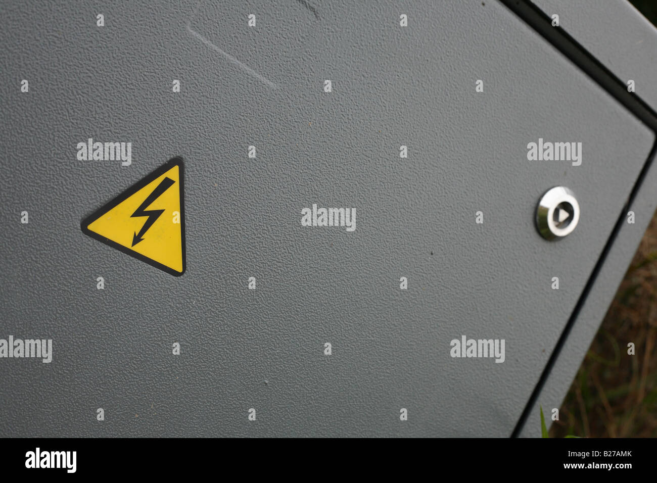 Strom warnzeichen -Fotos und -Bildmaterial in hoher Auflösung – Alamy
