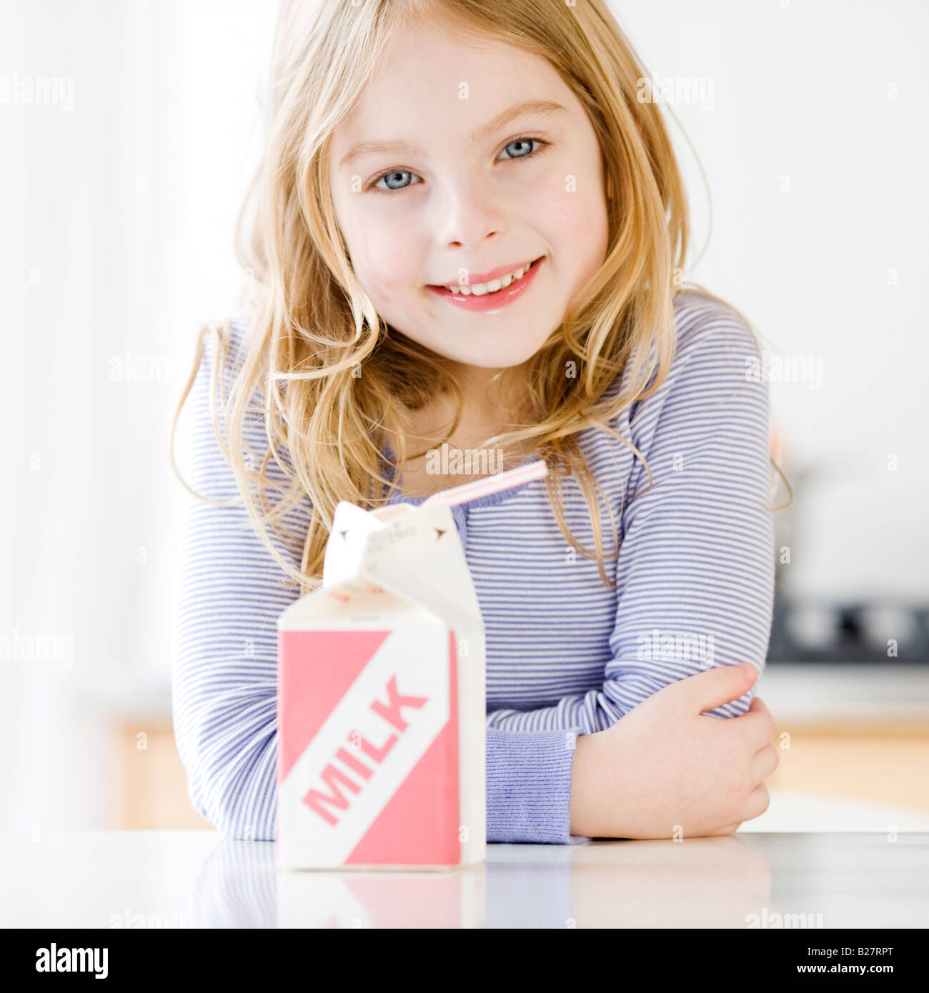 Eine Packung Milch Stockfotos und -bilder Kaufen - Alamy