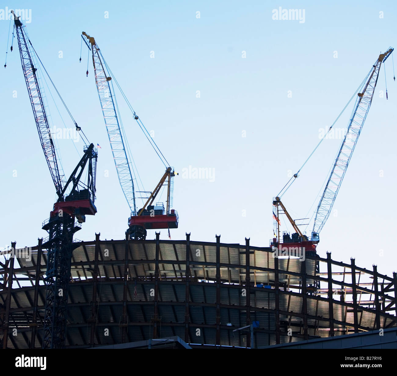 Krane im bau -Fotos und -Bildmaterial in hoher Auflösung – Alamy