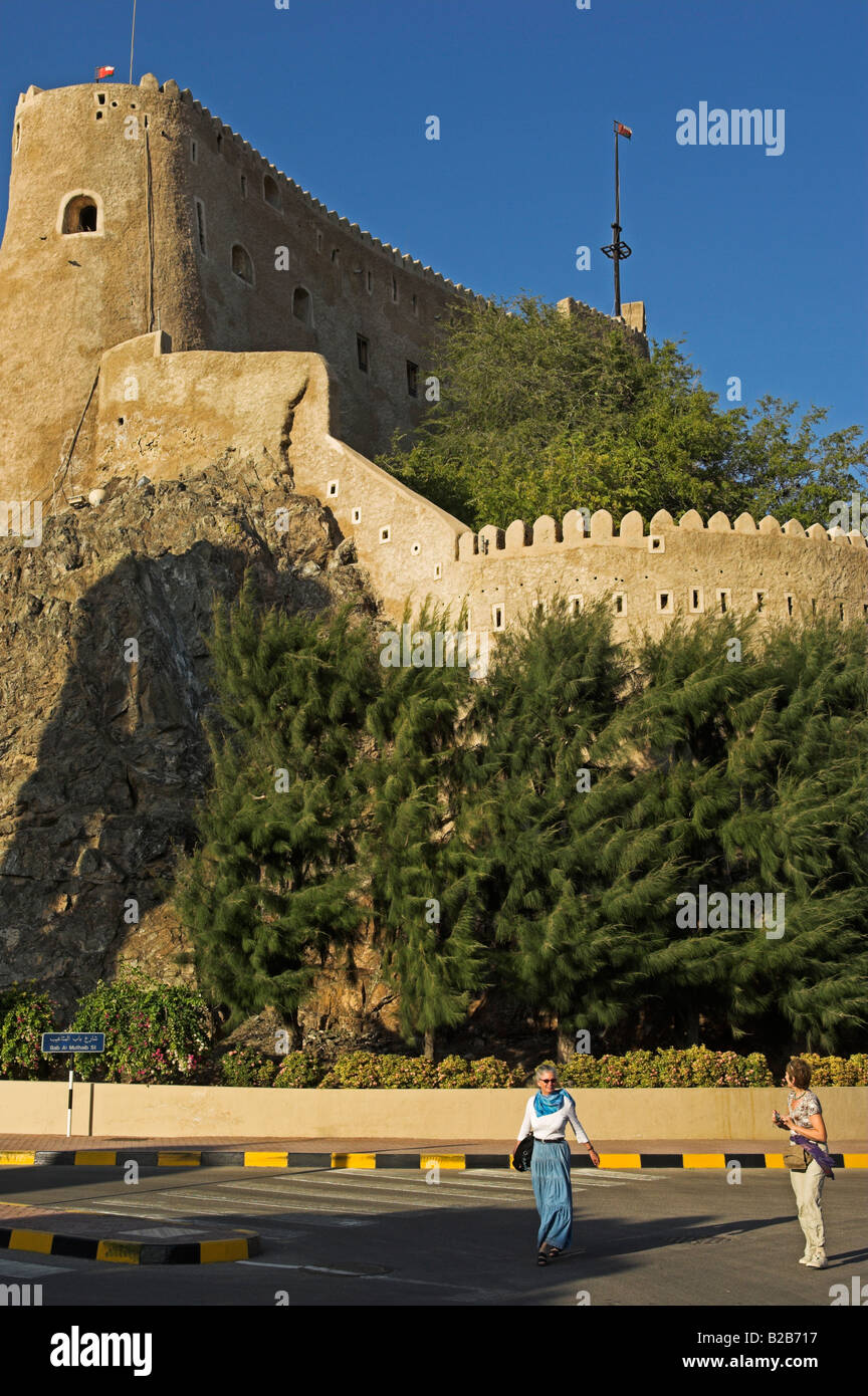 Oman mutrah fort muscat festung historisches denkmal militärische reise ...