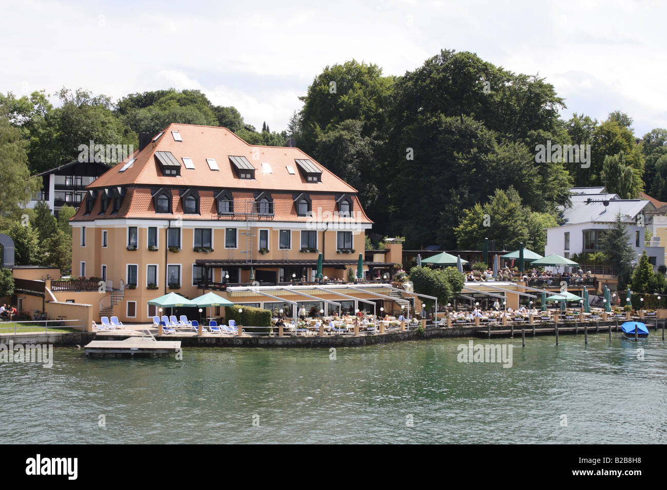 Schloss-Hotel am Strand in der Gemeinde Berg, Starnberger See, Bayern ...