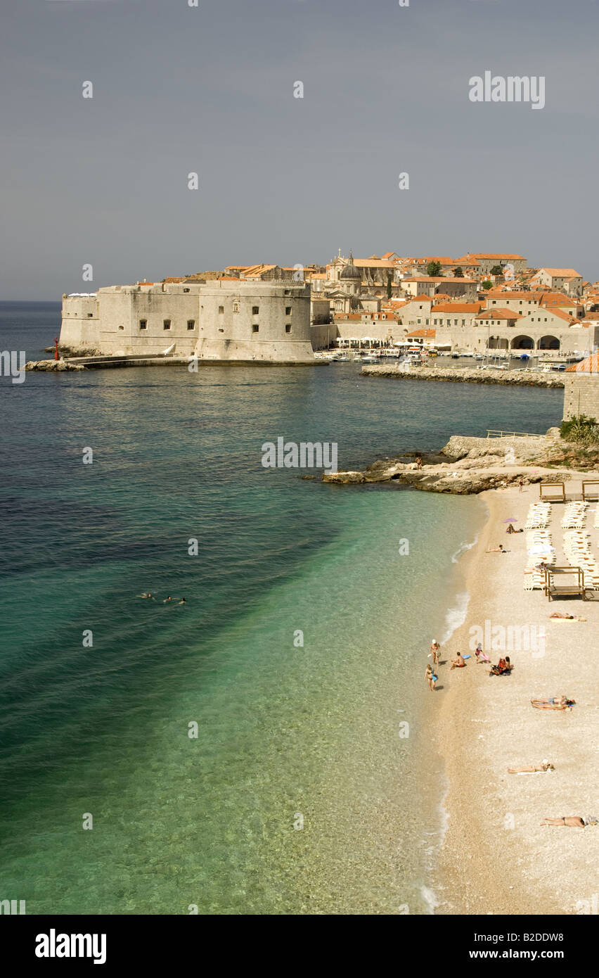 Strand neben der stadt -Fotos und -Bildmaterial in hoher Auflösung – Alamy