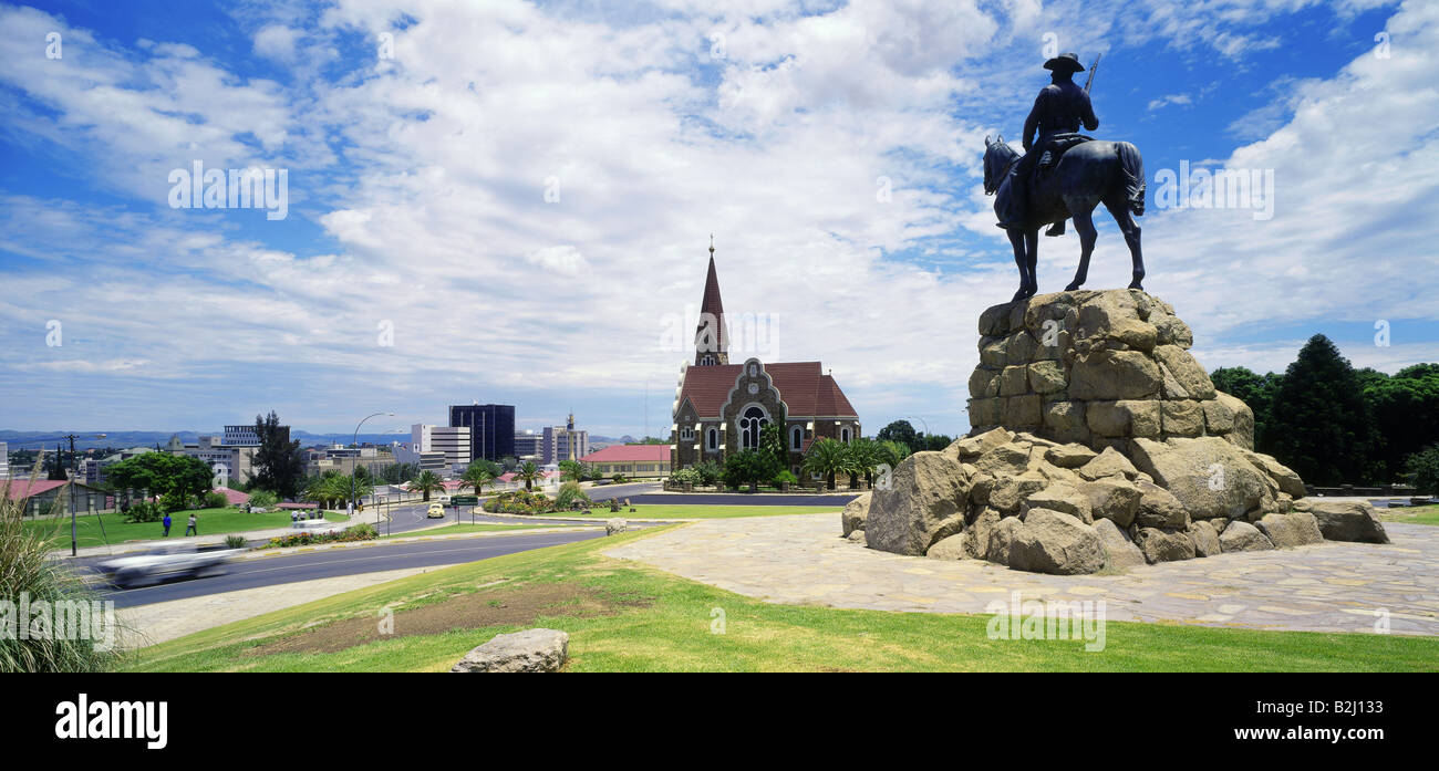 Monument namibia statue windhoek -Fotos und -Bildmaterial in hoher ...