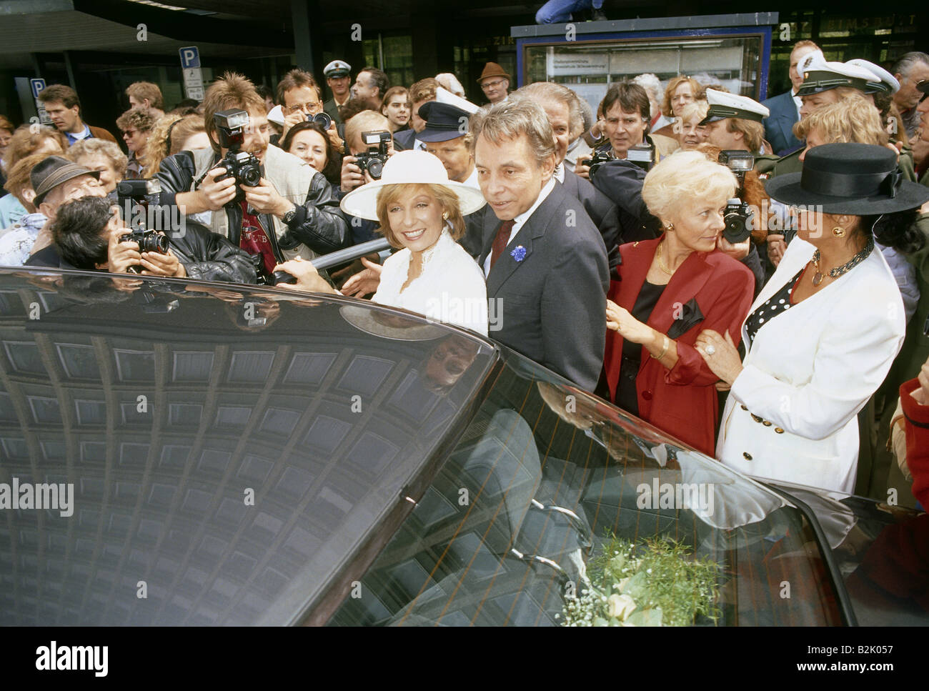 Berghoff, Dagmar, * 25.1.1943, deutsche Moderatorin, halbe Länge, mit ...