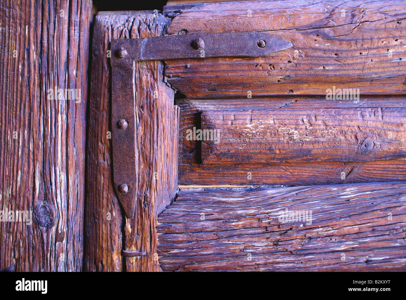 Holz auf eisen -Fotos und -Bildmaterial in hoher Auflösung – Alamy