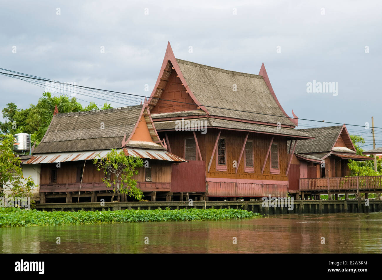 Traditional thai house -Fotos und -Bildmaterial in hoher Auflösung – Alamy