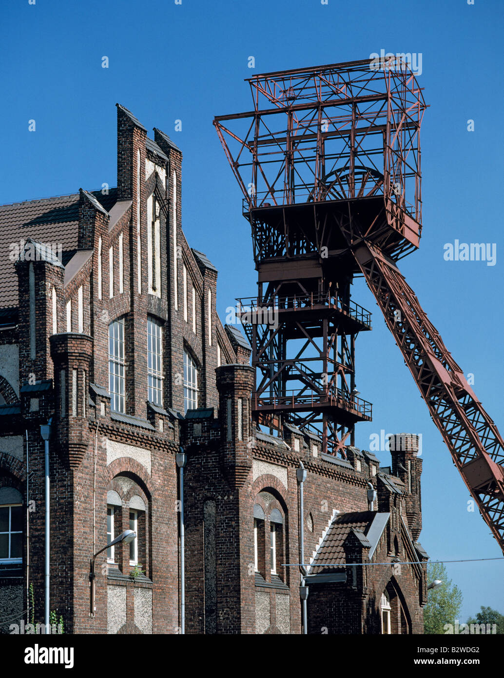 Zeche Bonifacius in Essen-Kray, Alte Lohnhalle Und Foerderturm, Essen ...