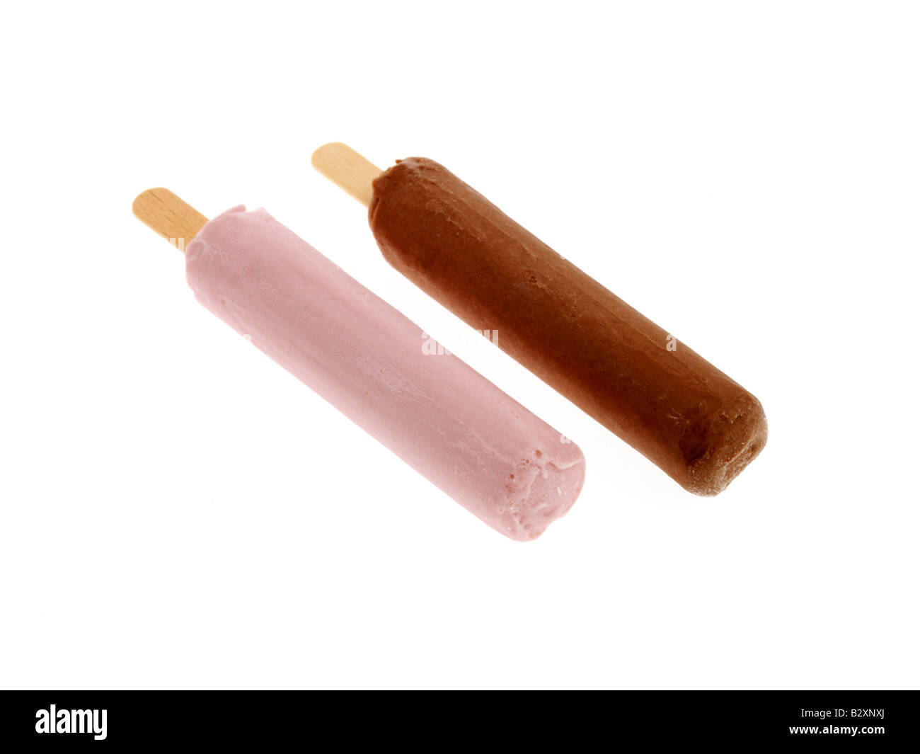 Mini milk ice lollies -Fotos und -Bildmaterial in hoher Auflösung – Alamy
