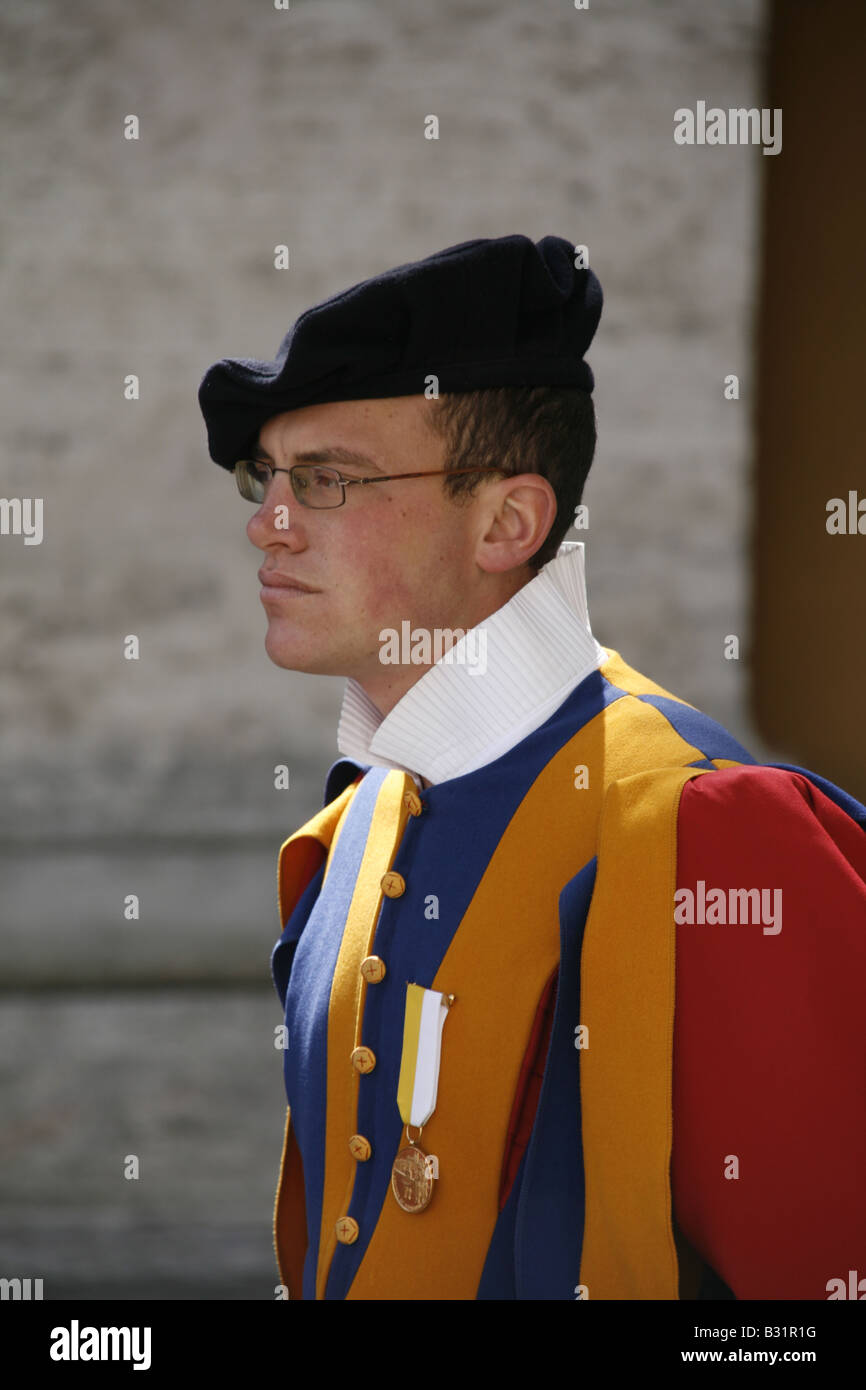 Schweizergarde auf dem petersplatz -Fotos und -Bildmaterial in hoher ...