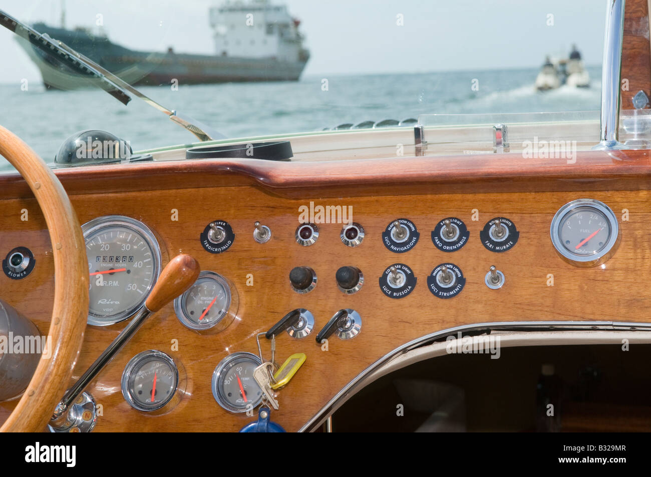Riva holzschnellboot -Fotos und -Bildmaterial in hoher Auflösung – Alamy