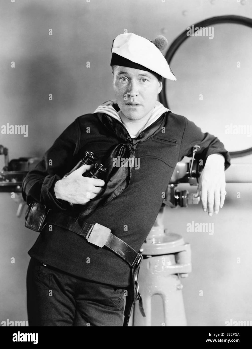 Seemann mit fernglas -Fotos und -Bildmaterial in hoher Auflösung – Alamy