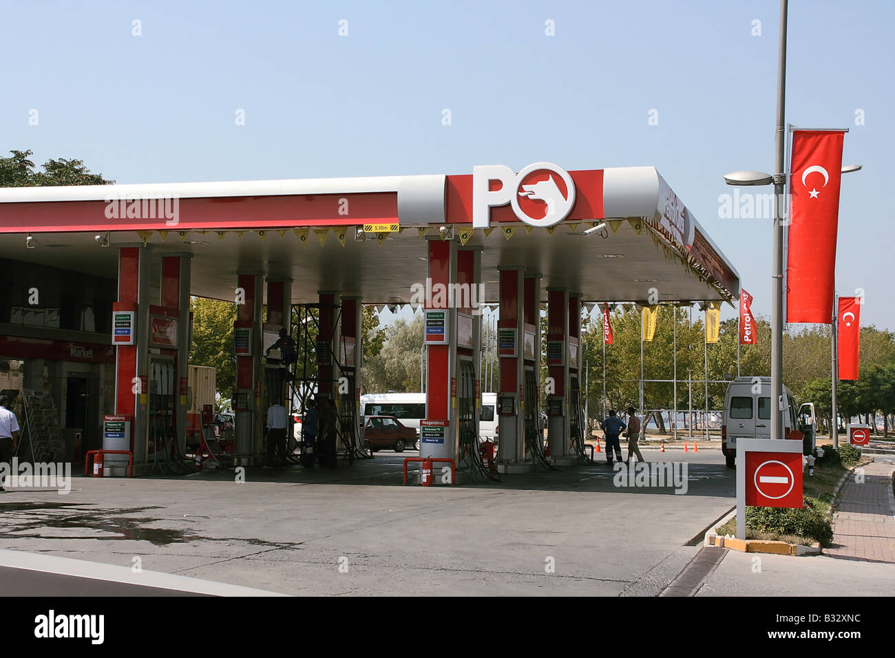 Turkish petrol station -Fotos und -Bildmaterial in hoher Auflösung – Alamy