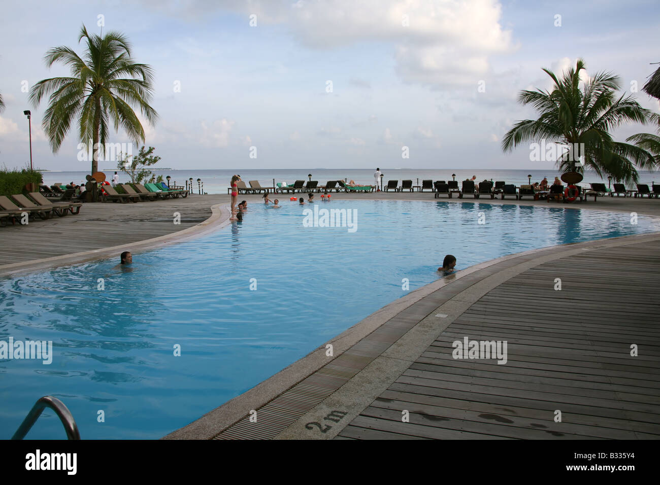 Kuredu Pool, Malediven Stockfotografie - Alamy