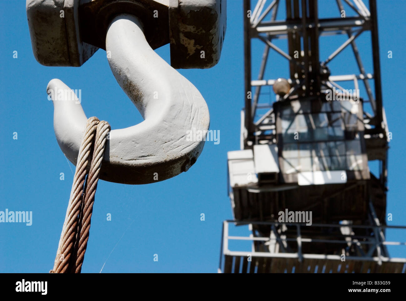 Kran mit haken -Fotos und -Bildmaterial in hoher Auflösung – Alamy