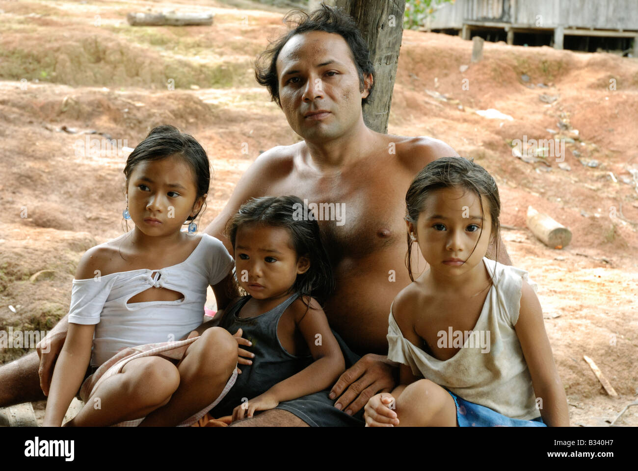Kinder des amazonas -Fotos und -Bildmaterial in hoher Auflösung – Alamy