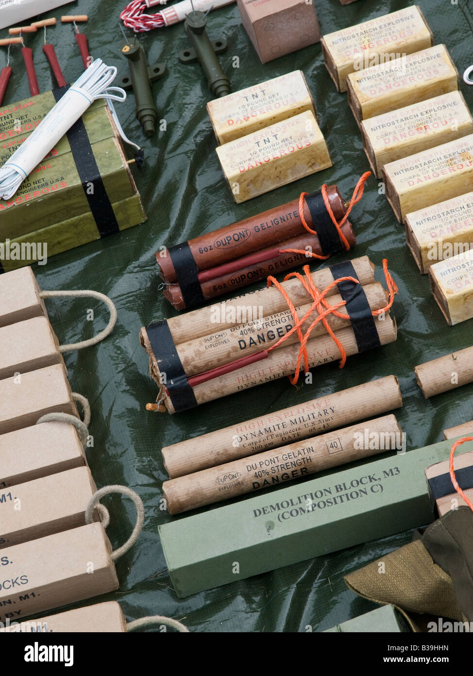 Tnt dynamite -Fotos und -Bildmaterial in hoher Auflösung – Alamy