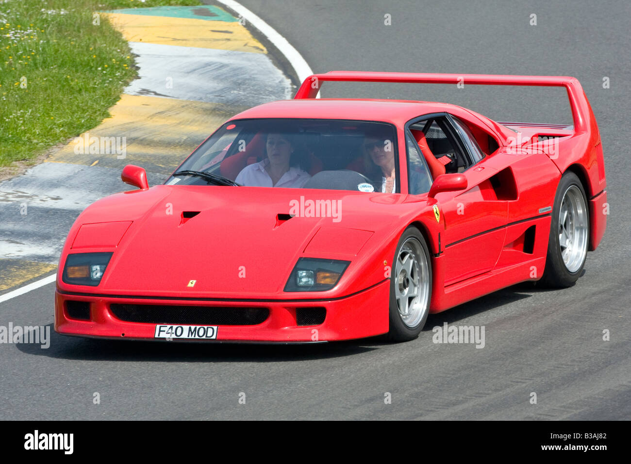 Ferrari f40 racing car -Fotos und -Bildmaterial in hoher Auflösung – Alamy