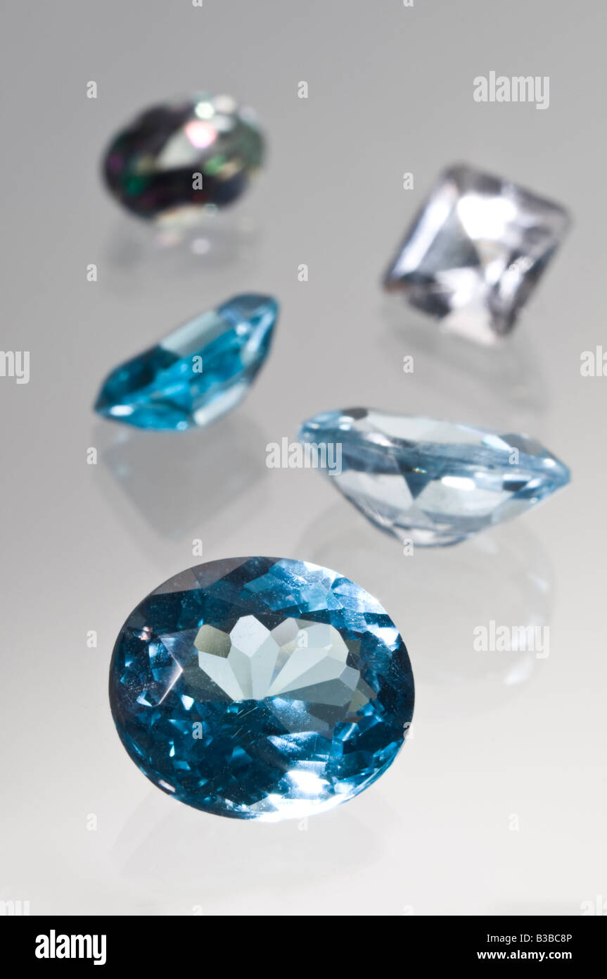Topas edelstein -Fotos und -Bildmaterial in hoher Auflösung – Alamy