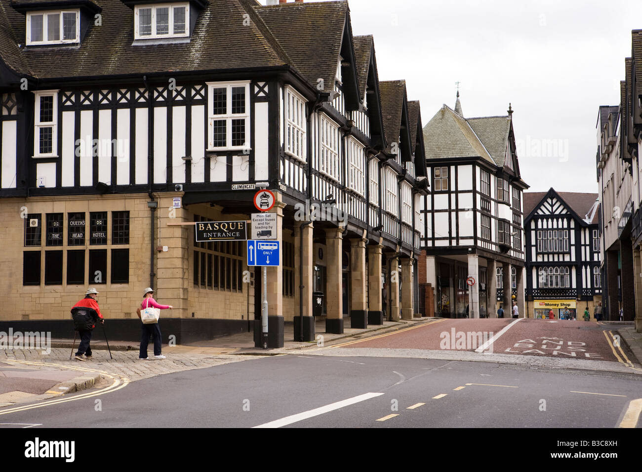 UK Derbyshire Chesterfield Knifesmithgate mock Tudor Pre Krieg Bauten ...