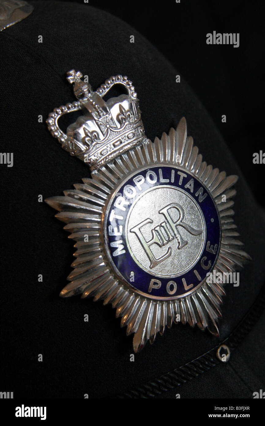 Uniform police british bobby -Fotos und -Bildmaterial in hoher ...