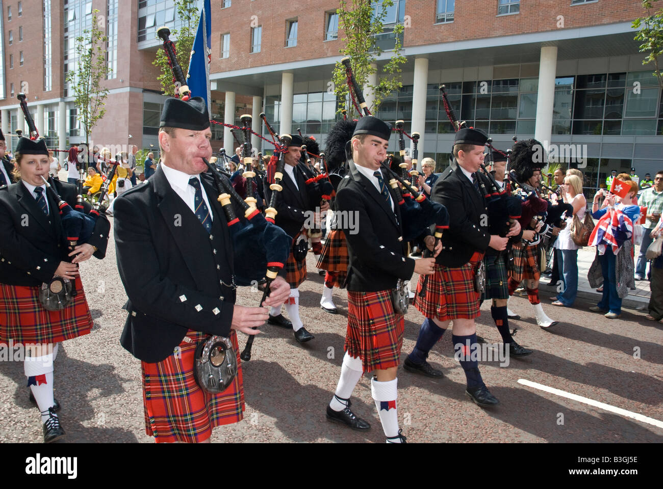 Internationale pipe band -Fotos und -Bildmaterial in hoher Auflösung ...