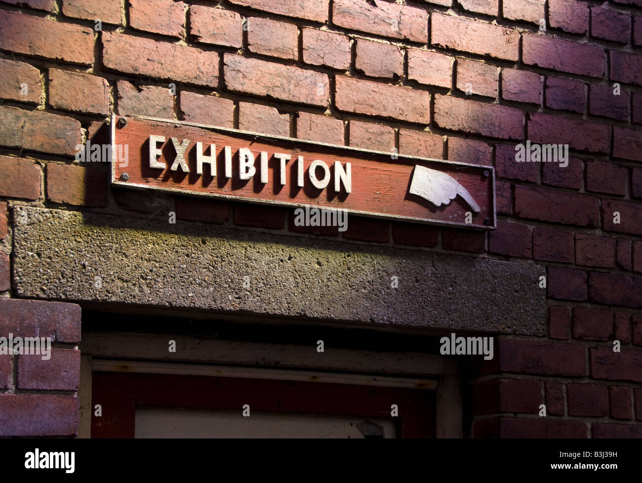 Decayed sign -Fotos und -Bildmaterial in hoher Auflösung – Alamy