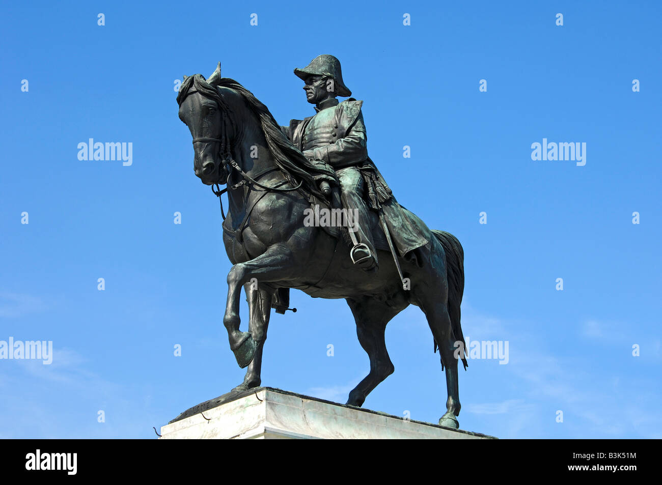 Statue sie general dufour -Fotos und -Bildmaterial in hoher Auflösung ...