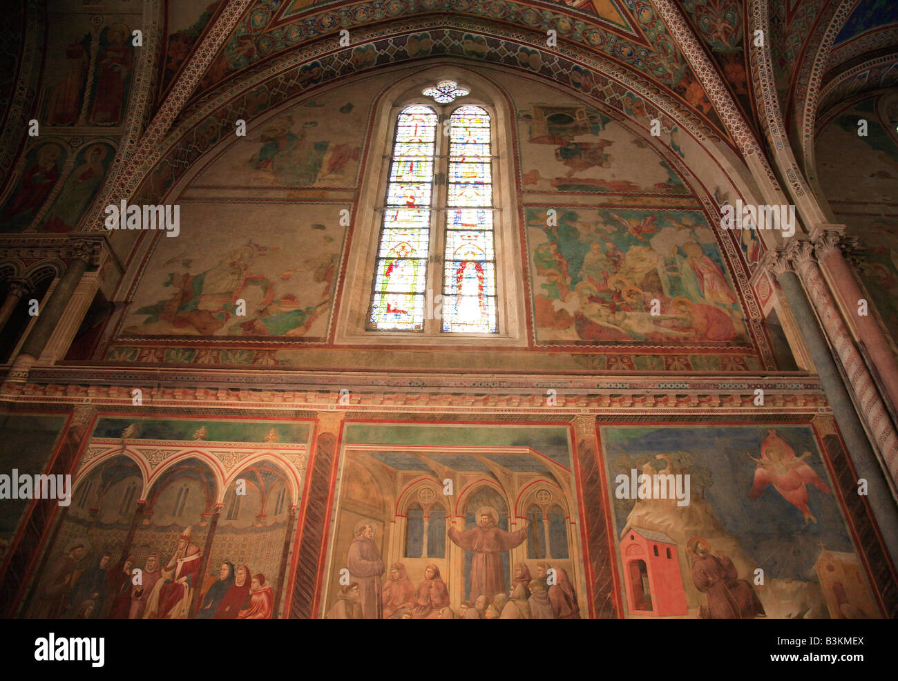 Das Kloster Basilika San Francesco von Assisi Umbrien Italien ...