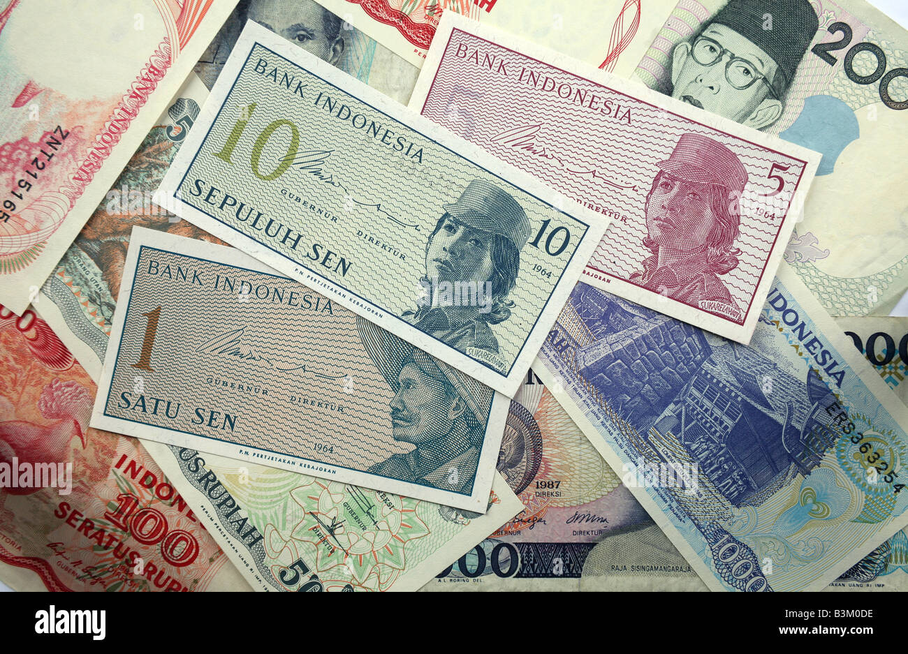 Geld aus indonesien -Fotos und -Bildmaterial in hoher Auflösung – Alamy