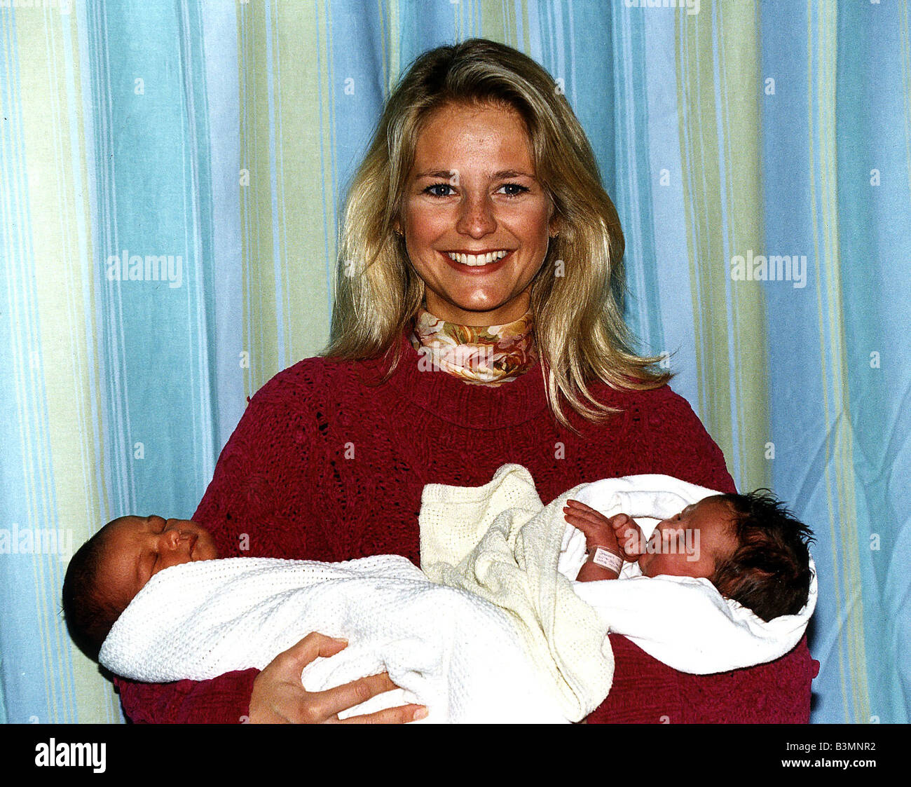 Ulrika Jonsson TV-Moderatorin mit 2 Babys Shaquelle Didson und Eleanor ...