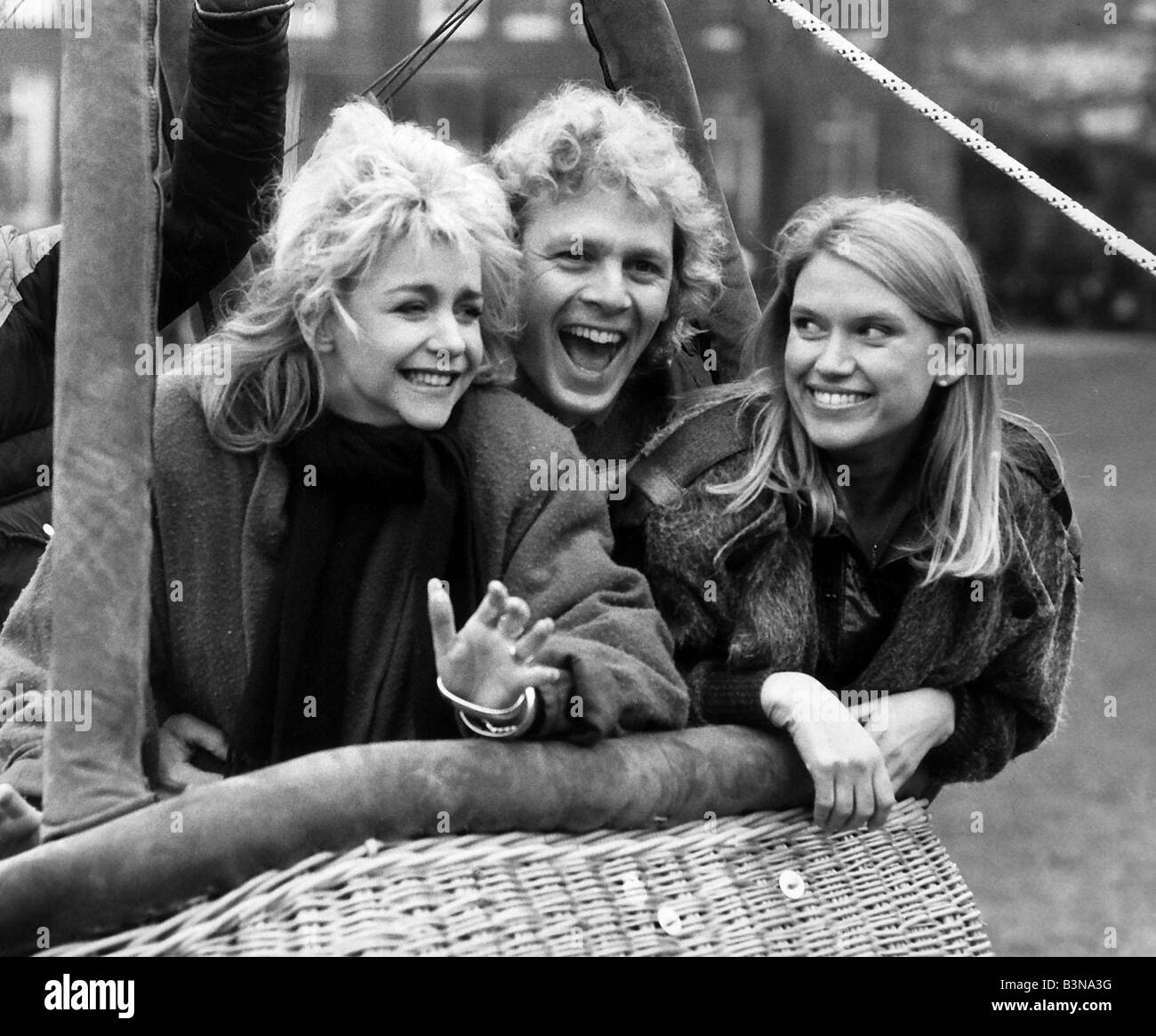 Annika Reis TV-Moderatorin mit Paul Nicholas und Leslie Asche ...