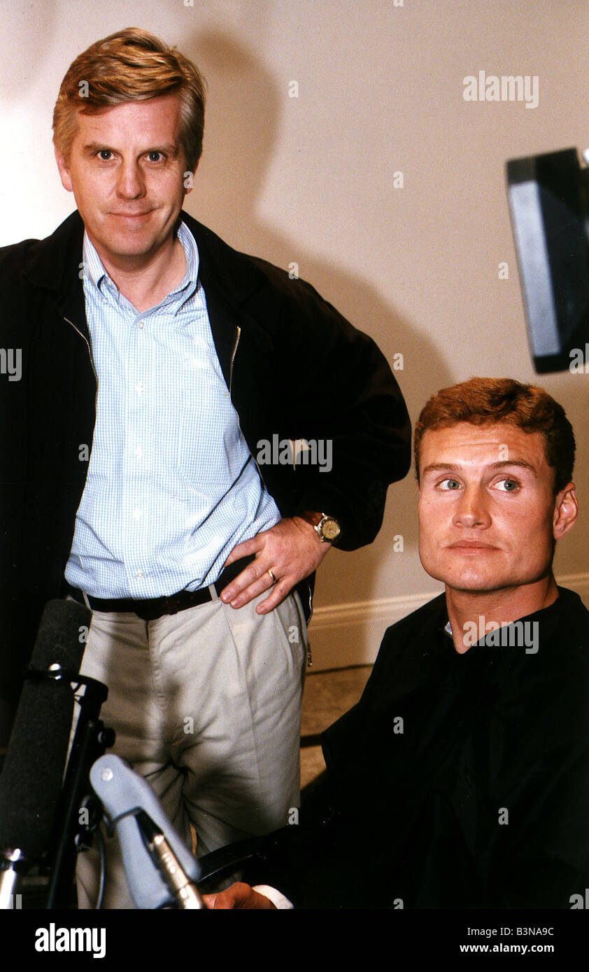 Steve Ryder TV-Moderatorin der Tribüne interviewt David Coulthard den ...