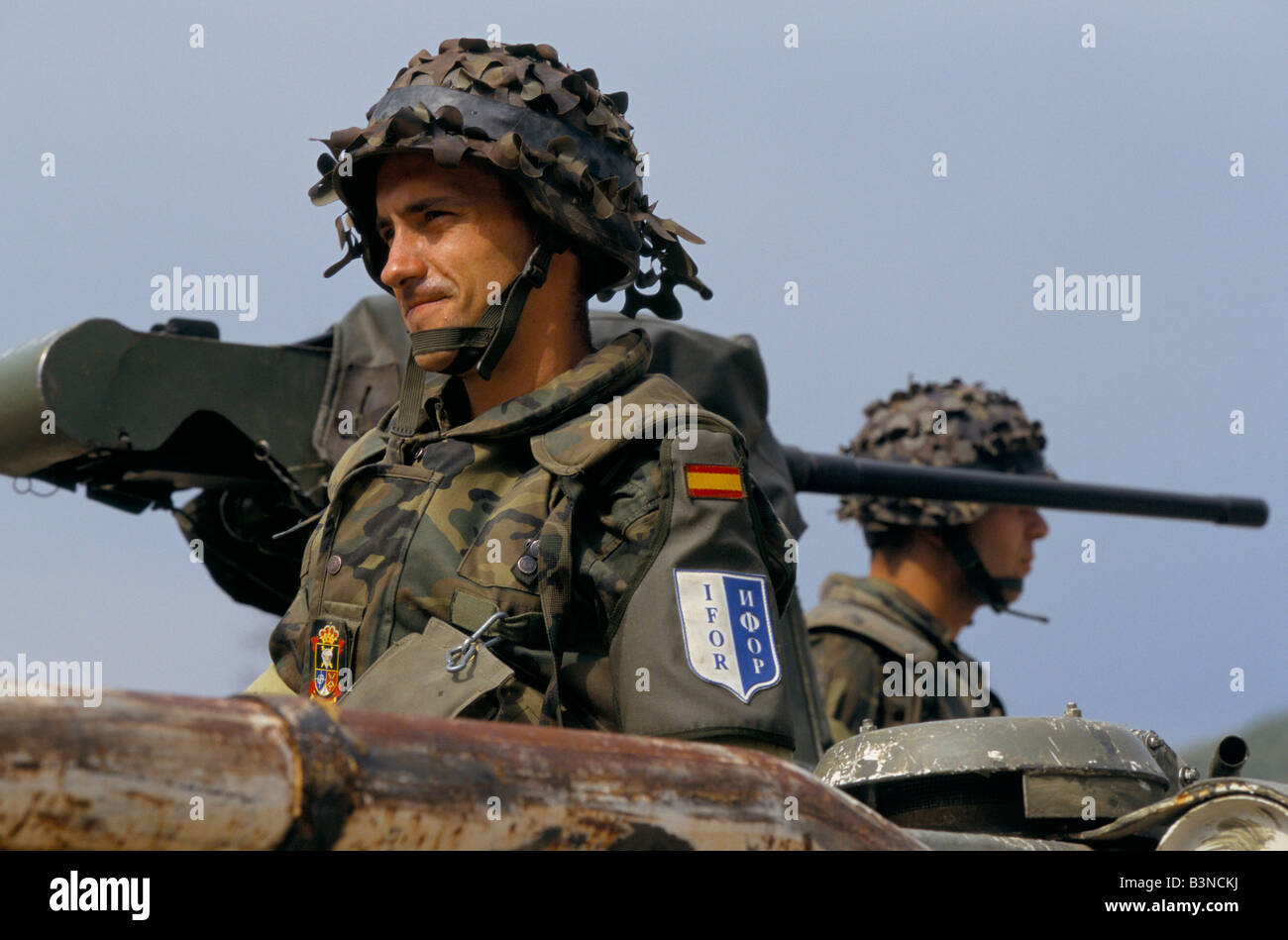 MOSTAR, JUNI 1996', IFOR-TRUPPEN (NATO-LED IMPLIMENTATION FORCE FÜR ...